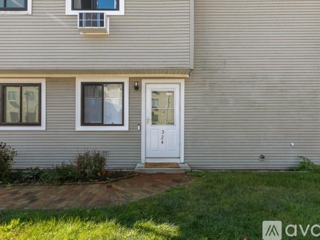 2 BR, 1.5 BA Apartment 66 Girard Avenue, Unit 324, Newport, RI 02840
