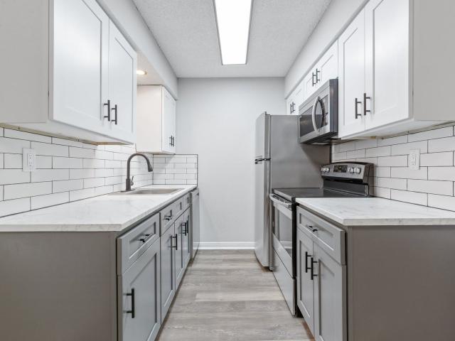 2 BR, 1.5 BA Apartment 6805 S Lewis Ave Unit 6833 67, Tulsa, OK 74136