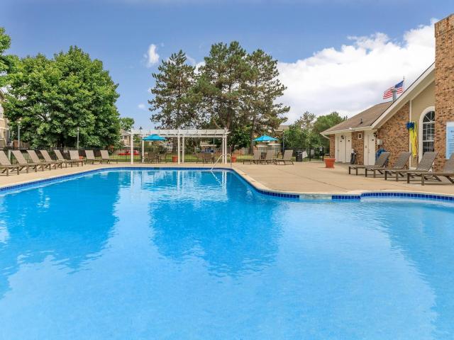2 BR, 1.5 BA Apartment 6834 Chimney Hill Drive Unit 510, West Bloomfield, MI 48322