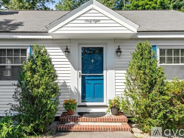 2 BR, 1.5 BA Apartment 68 Oak Hill Road, Westford, MA 01886