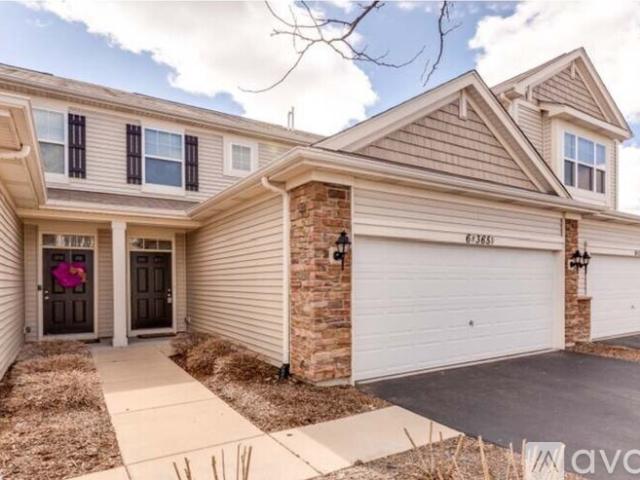 2 BR, 1.5 BA Apartment 6 N 365 Whitmore Circle, Unit D, St. Charles, IL 60174