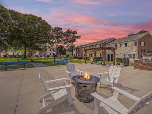 2 BR, 1.5 BA Apartment 6c Cypress Grove Drive Unit 19 19 C, Wilmington, NC 28401