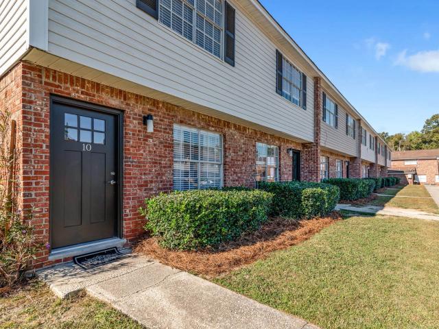 2 BR, 1.5 BA Apartment 703 E 3rd North St Unit K06, Summerville, SC 29485