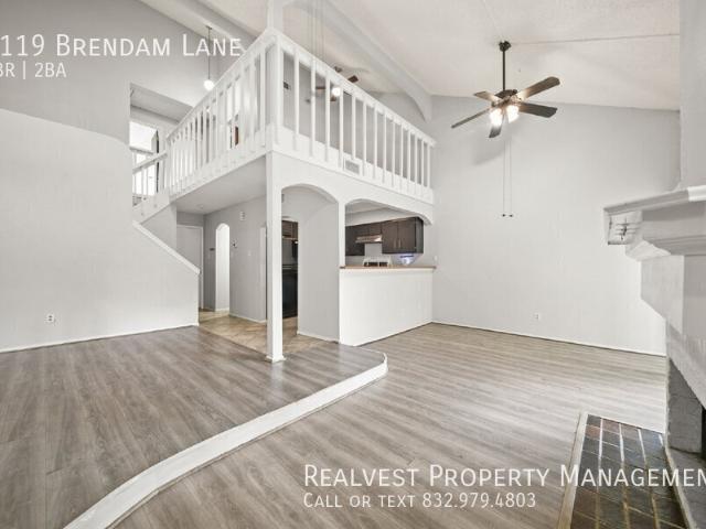 2 BR, 1.5 BA Apartment 7119 Brendam Lane, Houston, TX 77072