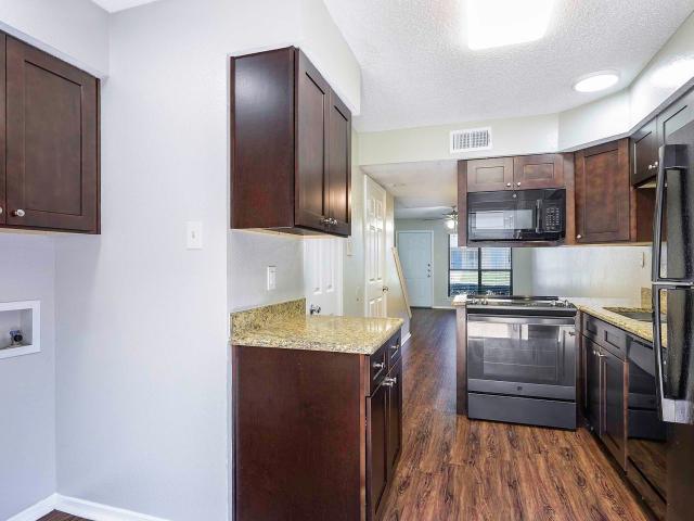 2 BR, 1.5 BA Apartment 713 W Center Street Unit 762WE, Duncanville, TX 75116