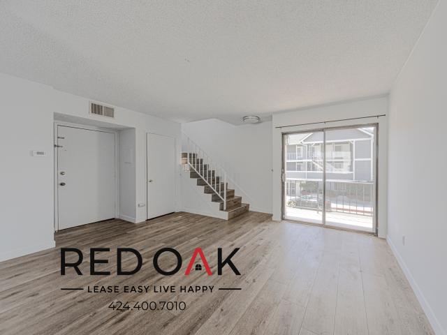 2 BR, 1.5 BA Apartment 7340 Haskell Ave, Van Nuys, CA 91406