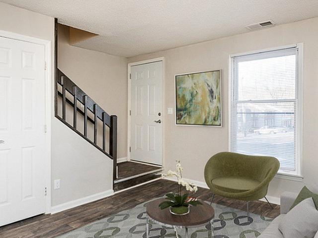 2 BR, 1.5 BA Apartment 776 White Oaks Road Unit 5, Mooresville, NC 28115
