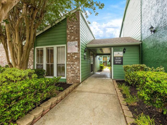 2 BR, 1.5 BA Apartment 7700 W Airport Blvd Unit 0204, Houston, TX 77071