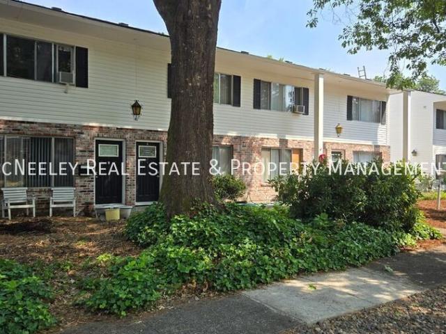 2 BR, 1.5 BA Apartment 7720 SW Bel Aire Dr, Beaverton, OR 97008