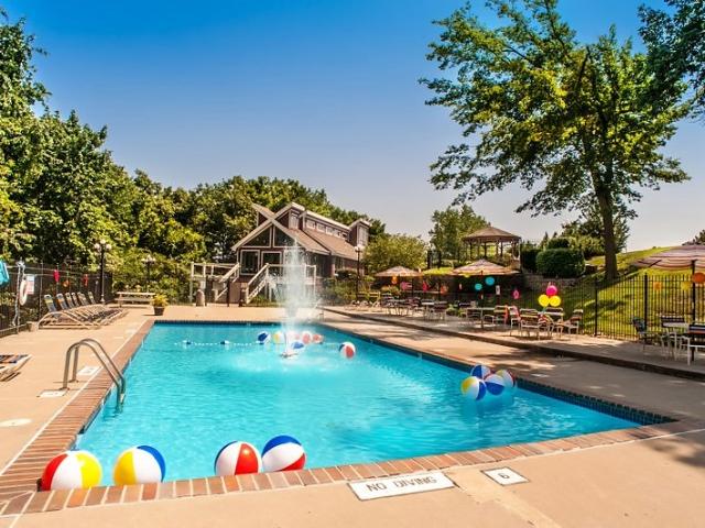 2 BR, 1.5 BA Apartment 7909 N Granby Ave Unit 1306, Kansas City, MO 64151