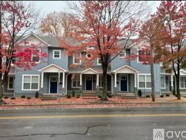 2 BR, 1.5 BA Apartment 806 Vincennes St, New Albany, IN 47150
