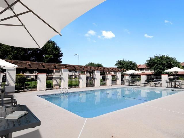 2 BR, 1.5 BA Apartment 801 North Granada Drive Unit 20A, Madera, CA 93637