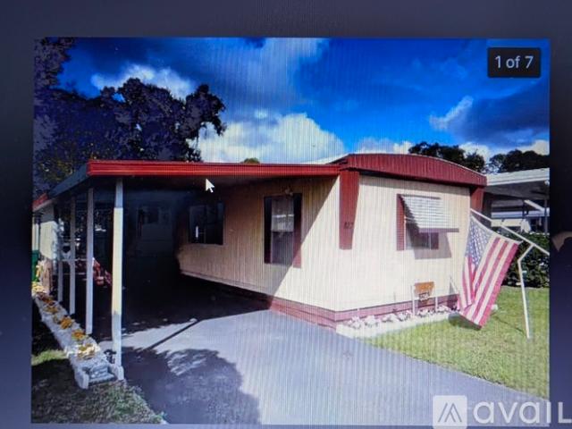 2 BR, 1.5 BA Apartment 827 Carol St, Wildwood, FL 34785