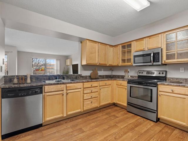 2 BR, 1.5 BA Apartment 8350 Golden Valley Road Unit 300 443, Minneapolis, MN 55427