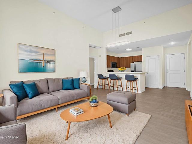 2 BR, 1.5 BA Apartment 8440 S Dixie Hwy Unit 0301, Miami, FL 33143