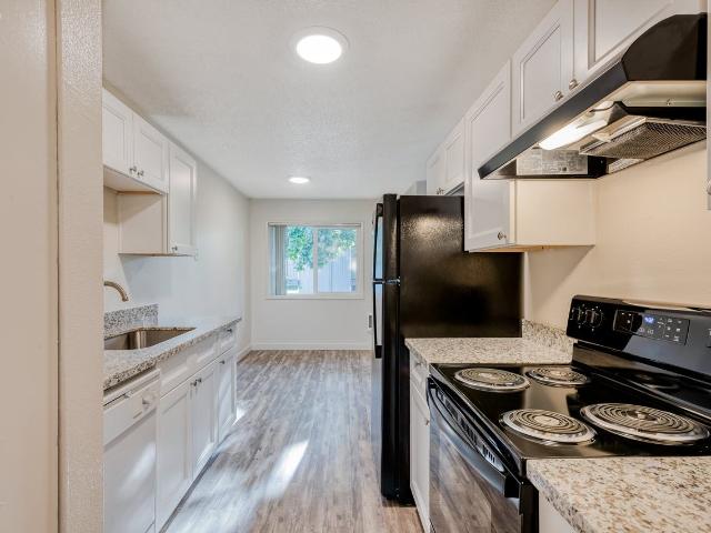 2 BR, 1.5 BA Apartment 880 Northeast 90th Avenue Unit 872, Portland, OR 97220