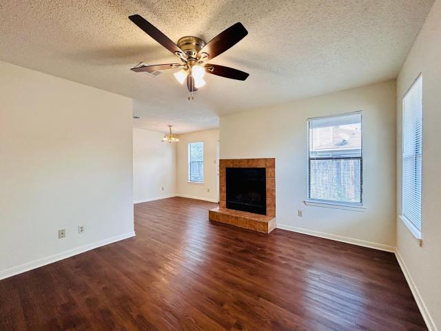2 BR, 1.5 BA Apartment 8904 Schick, Austin, TX 78729