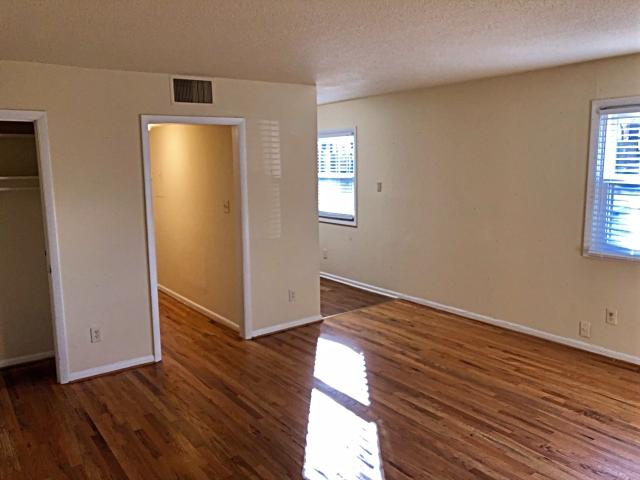2 BR, 1.5 BA Apartment 900 Moses Court Unit 900 H, Raleigh, NC 27604