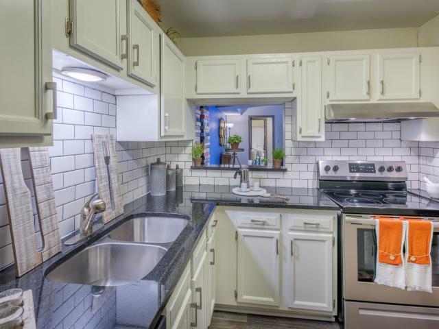 2 BR, 1.5 BA Apartment 917 7th Ave Unit C105, Garner, NC 27529