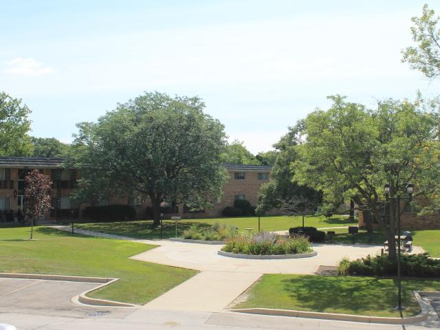 2 BR, 1.5 BA Apartment 9707 West National Avenue Unit 970717, Milwaukee, WI 53227