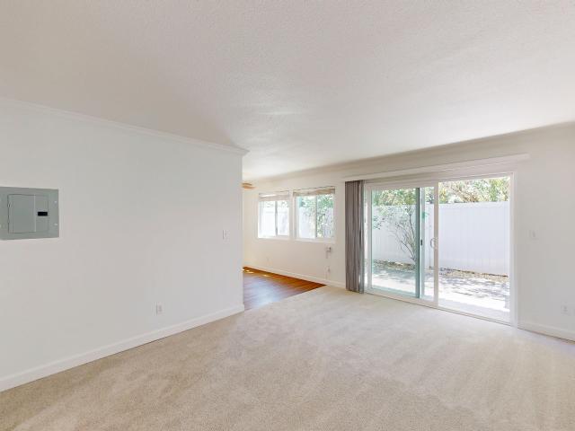 2 BR, 1.5 BA Apartment 980 Ignacio Blvd, Novato, CA 94949
