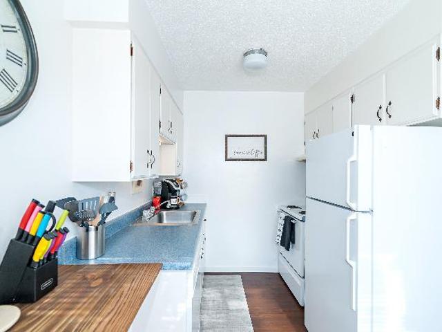 2 Br, 1 bath 925 E 18th Avenue