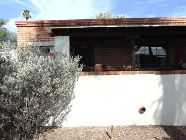 2 Br, 1 bath, Townhouse 380 Paseo Aquila