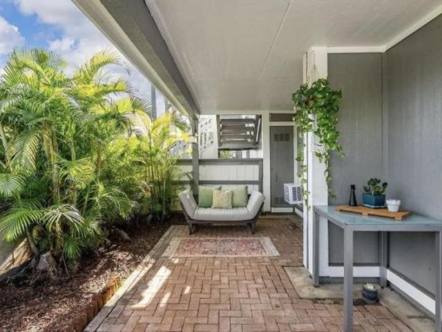 2 Br, 1 bath, Townhouse 680 Mananai Pl