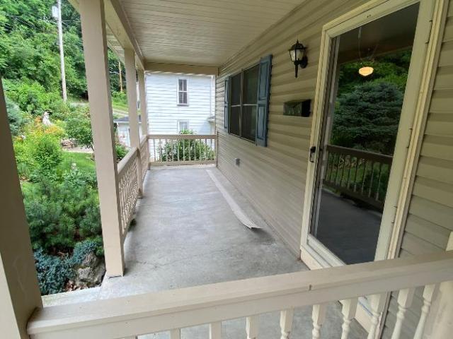 2 Br, 1 bath, Townhouse/Brownstone/RowHouse 104 Run Street