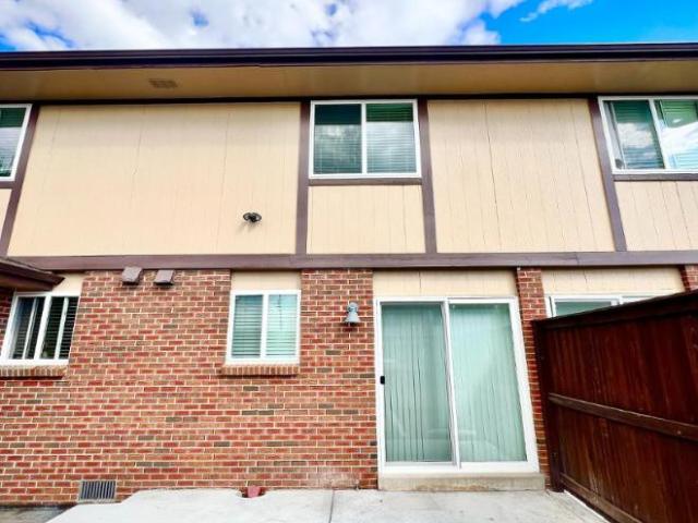 2 Br, 1 bath, Townhouse/Brownstone/RowHouse 10735 10755 West 12th Lane
