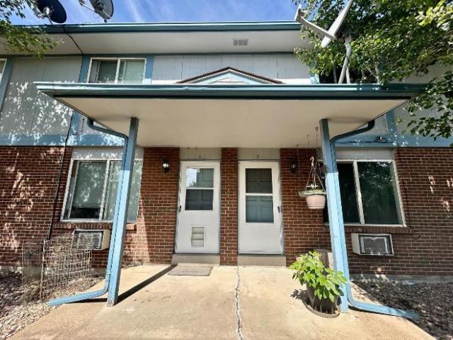 2 Br, 1 bath, Townhouse/Brownstone/RowHouse 10756 West 12th Lane