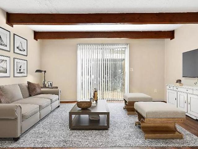 2 Br, 1 bath, Townhouse/Brownstone/RowHouse 1000 Brooks End Ct