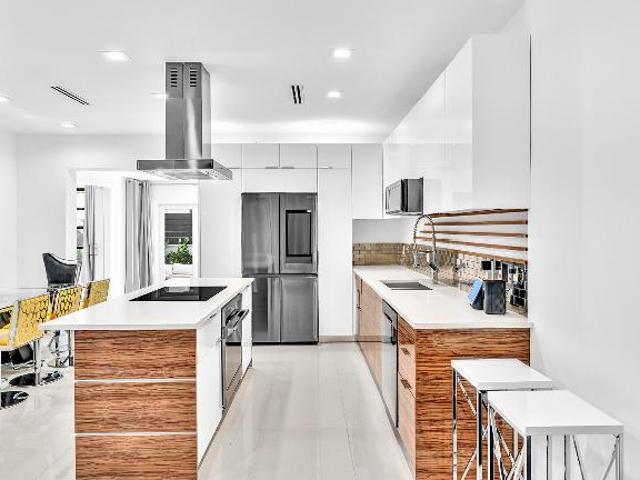 2 Br, 1 bath, Townhouse/Brownstone/RowHouse 1002 10th Street