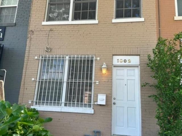 2 Br, 1 bath, Townhouse/Brownstone/RowHouse 1002 3rd Street Se