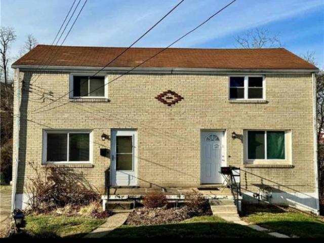 2 Br, 1 bath, Townhouse/Brownstone/RowHouse 1008 1/2 Alquin St