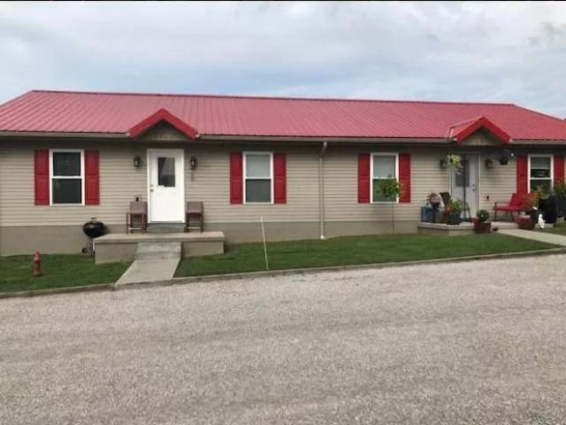 2 Br, 1 bath, Townhouse/Brownstone/RowHouse 1106 Red Roof Dr