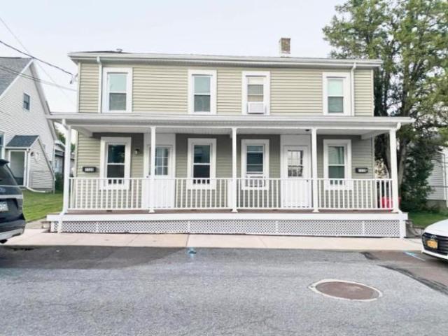 2 Br, 1 bath, Townhouse/Brownstone/RowHouse 1118 Vine St