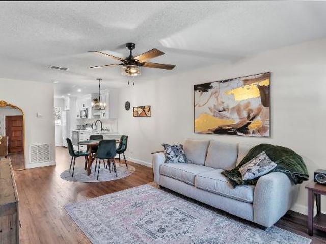 2 Br, 1 bath, Townhouse/Brownstone/RowHouse 1127 Hartsell Ave
