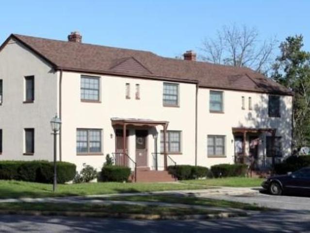 2 Br, 1 bath, Townhouse/Brownstone/RowHouse 124 Yorke St