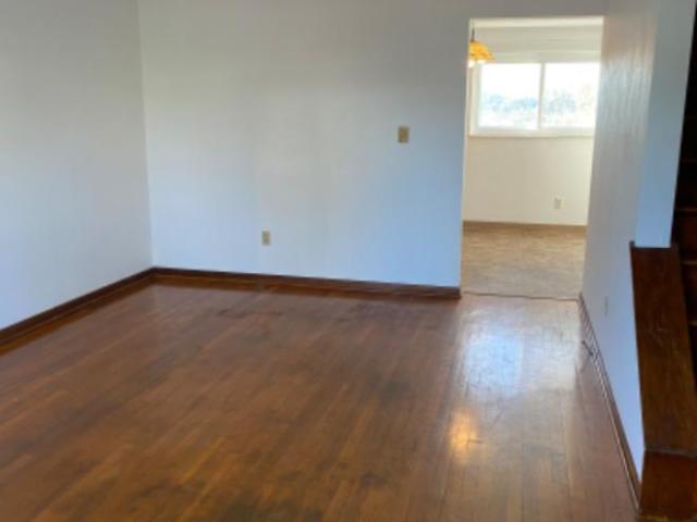 2 Br, 1 bath, Townhouse/Brownstone/RowHouse 128 Spring Lane