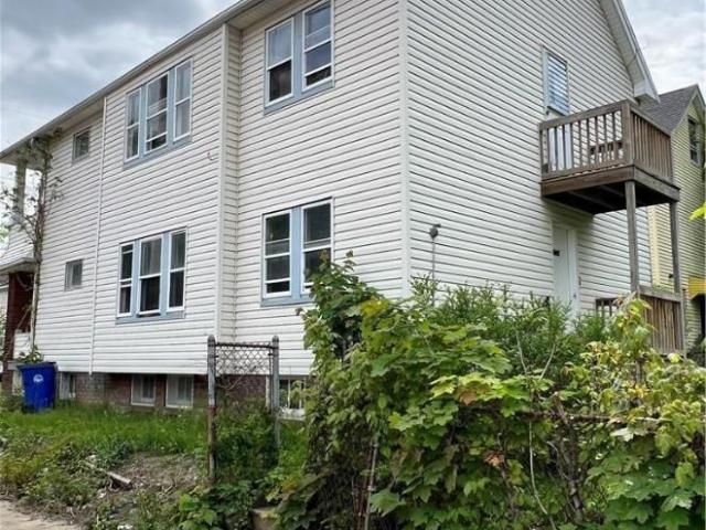 2 Br, 1 bath, Townhouse/Brownstone/RowHouse 12029 Griffing Ave