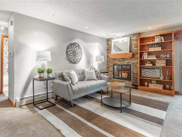 2 Br, 1 bath, Townhouse/Brownstone/RowHouse 1233 North Ogden Street
