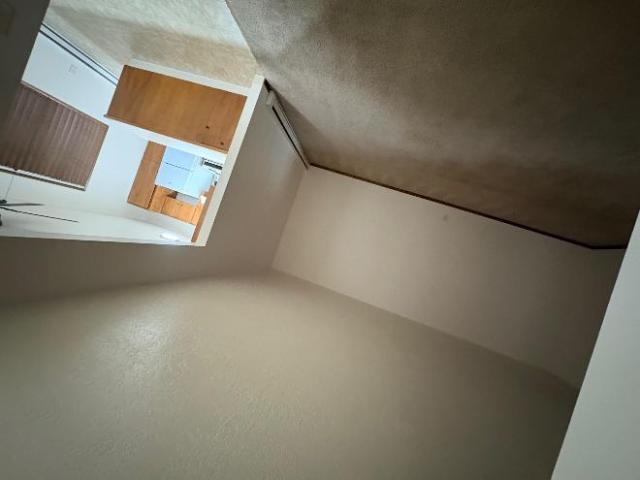2 Br, 1 bath, Townhouse/Brownstone/RowHouse 13050 Nw Cornell RoaD