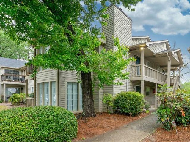 2 Br, 1 bath, Townhouse/Brownstone/RowHouse 1318 Brockett Place