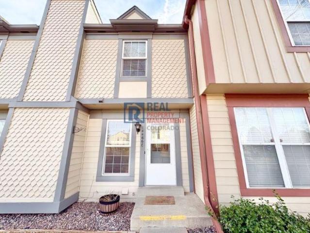 2 Br, 1 bath, Townhouse/Brownstone/RowHouse 14466 East Hawaii Circle