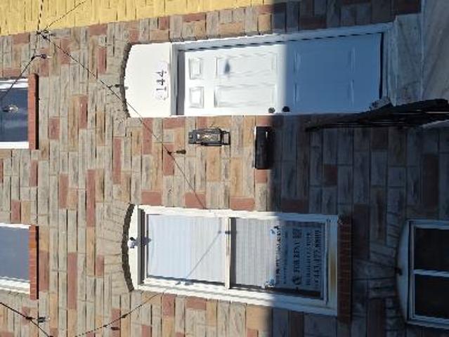 2 Br, 1 bath, Townhouse/Brownstone/RowHouse 144 N Streeper St