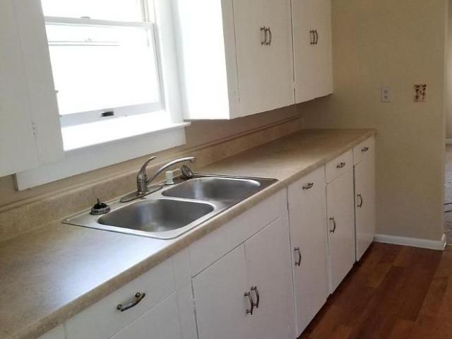 2 Br, 1 bath, Townhouse/Brownstone/RowHouse 146 Spa Dr