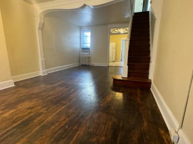 2 Br, 1 bath, Townhouse/Brownstone/RowHouse 1537 S Bailey Street