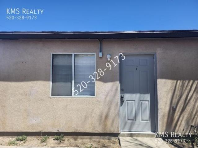 2 Br, 1 bath, Townhouse/Brownstone/RowHouse 1616 N Mohave