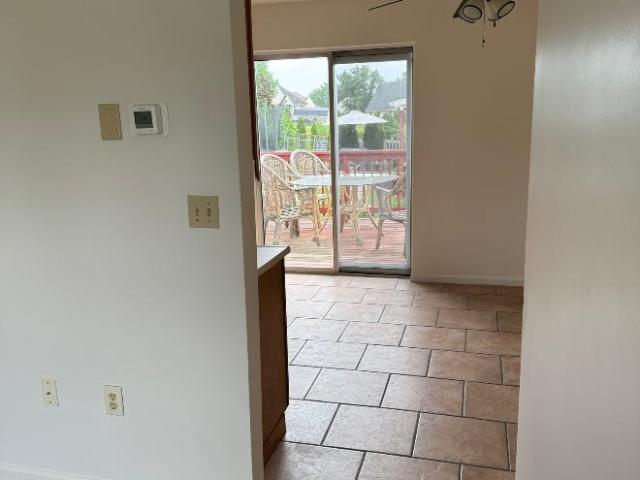 2 Br, 1 bath, Townhouse/Brownstone/RowHouse 1627 Blue Jay Dr